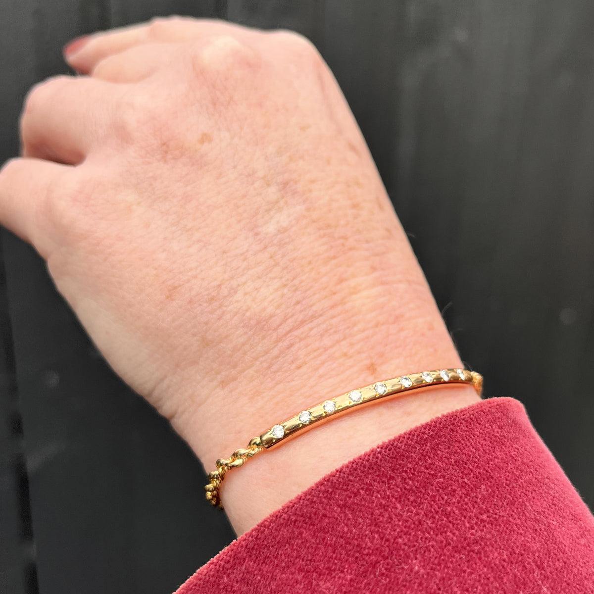 MODERN STAR FLUSH SET DIAMOND BRACELET ON 9ct YELLOW GOLD - Rock & Vestige