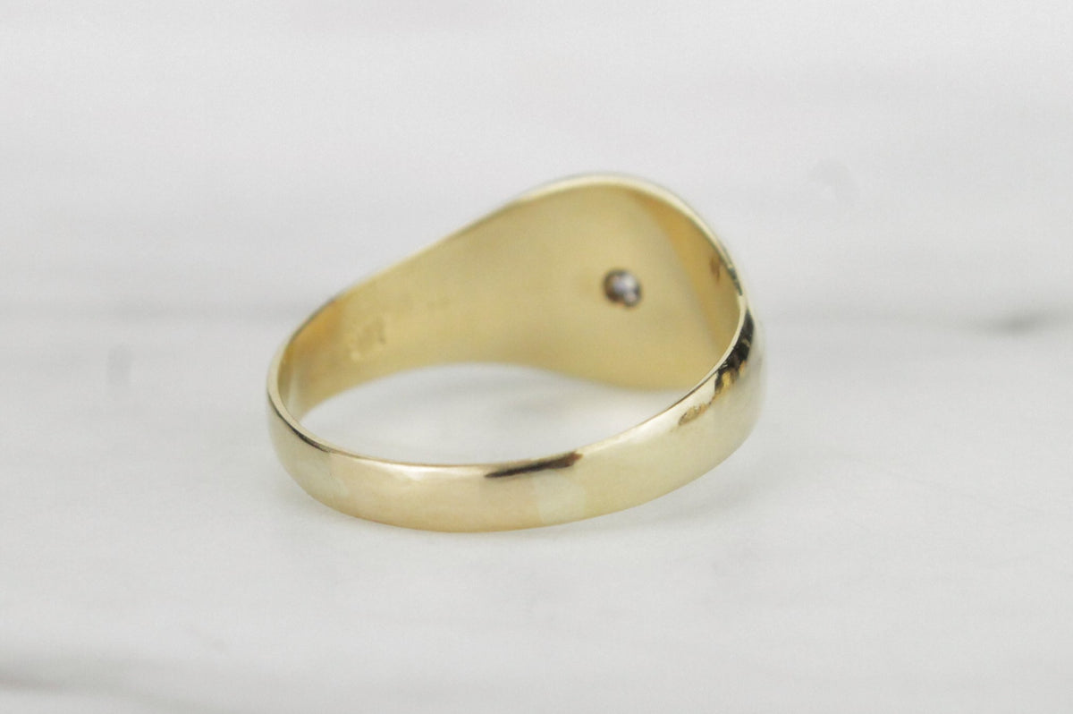 RETRO ESTATE FLUSH SET DIAMOND SIGNET RING ON 9ct YELLOW GOLD - Rock ...